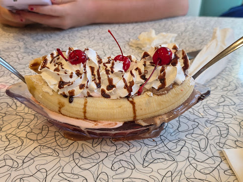 Sunliner Diner Restaurant Menu | Pigeon Forge 50s Diner